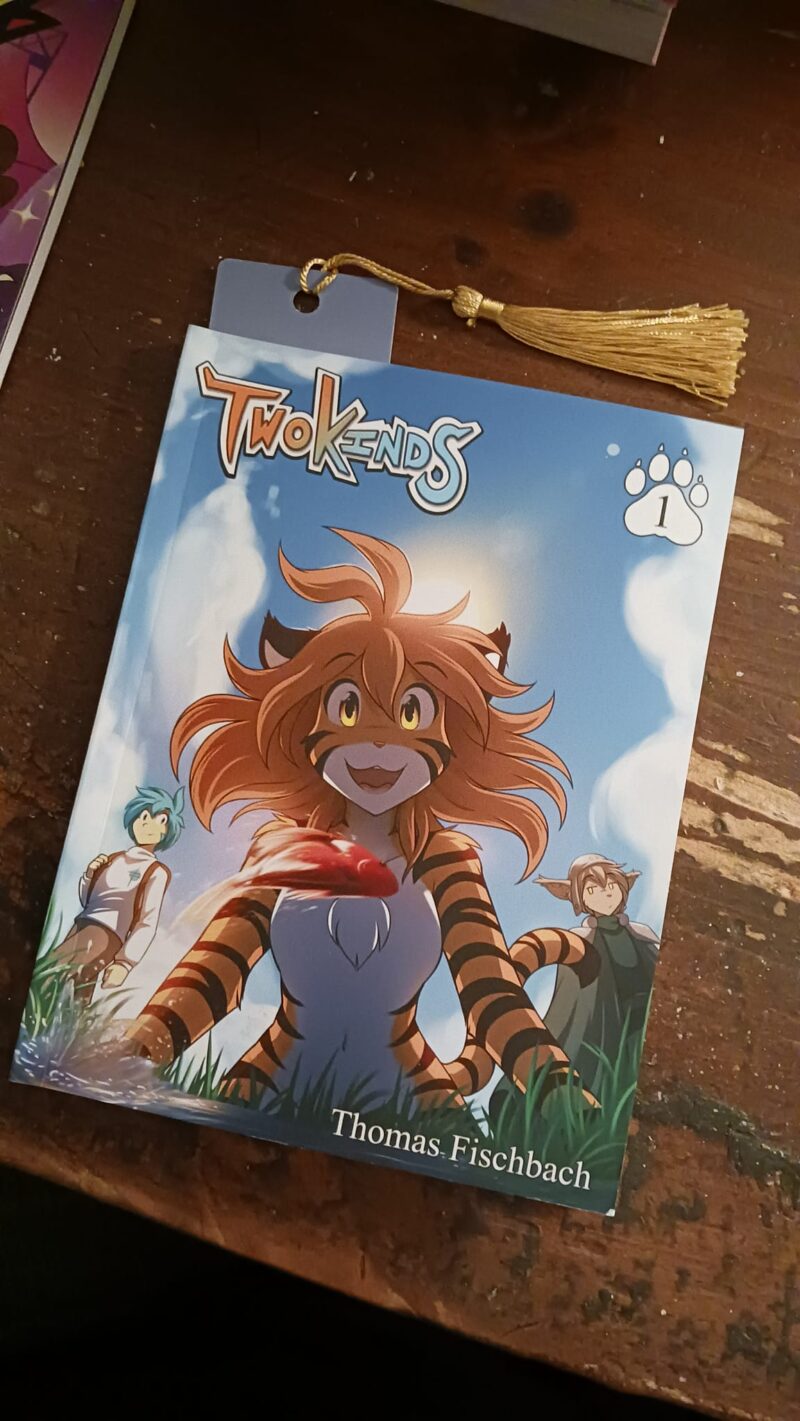 TwoKinds by Thomas Fischbach – BlackRaven Book Review – Cannonball Read 18