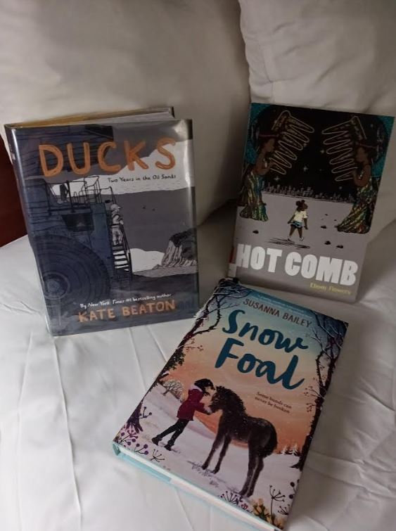 Hot Comb by Ebony Flowers – BlackRaven Book Review – Cannonball Read 18