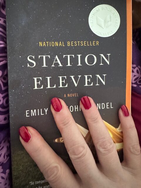 Station Eleven by Emily St. John Mandel – esmemoria Book Review ...